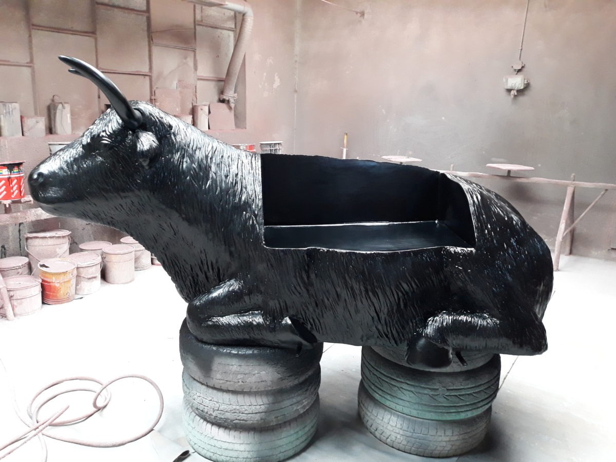 Life Size Highland Cow or Bull Bench Model - Life Size Model Animals ...
